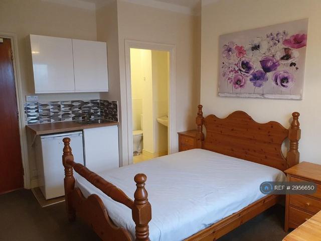 1 bedroom house share to rent