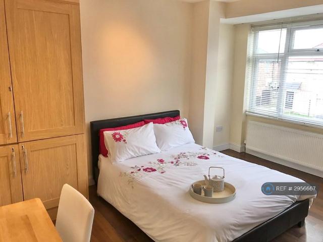 1 bedroom house share to rent