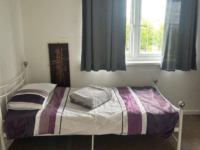 1 bedroom house share to rent