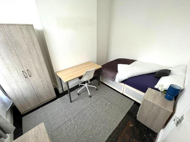 1 bedroom house share to rent