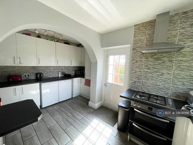 1 bedroom house share to rent