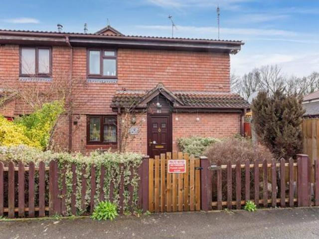 1 Bedroom House Slough Slough LS99436606