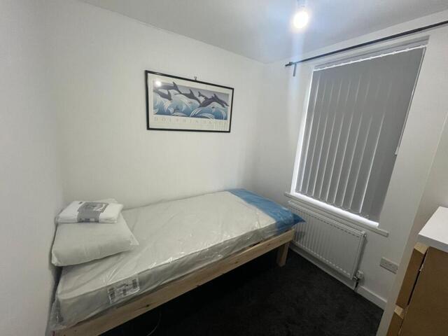 1 Bedroom House Stockport Greater Manchester LS99682008