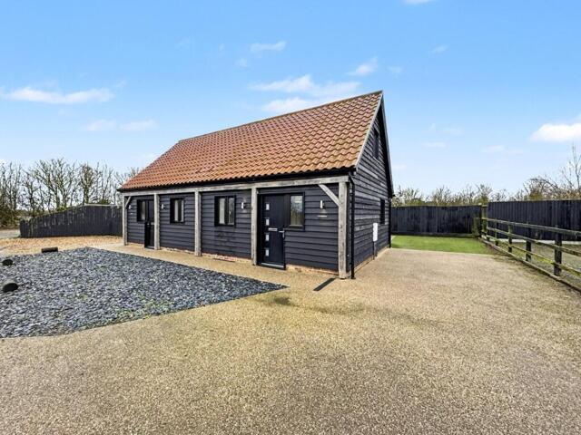 1 Bedroom House Suffolk Suffolk 99895322