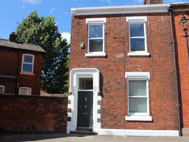 1 Bedroom House Preston Lancashire LS100505667