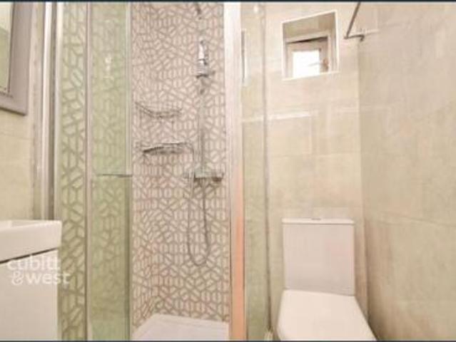 1 Bedroom House Purley Great London 101701021
