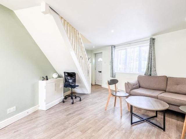 1 bedroom House To Let