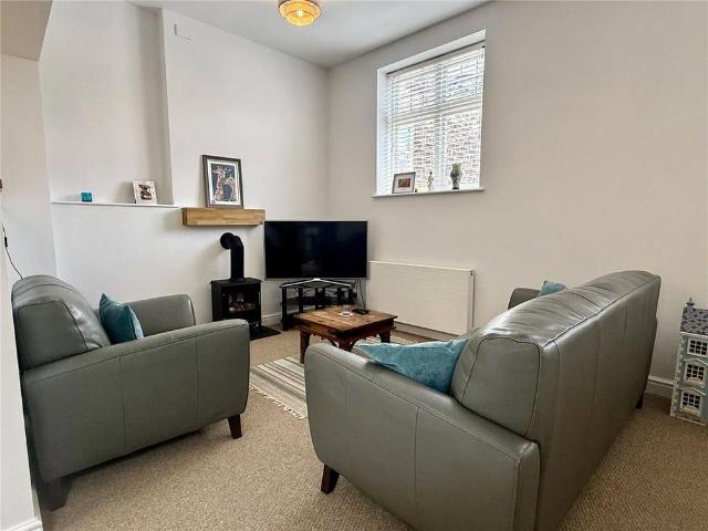 1 bedroom house to rent