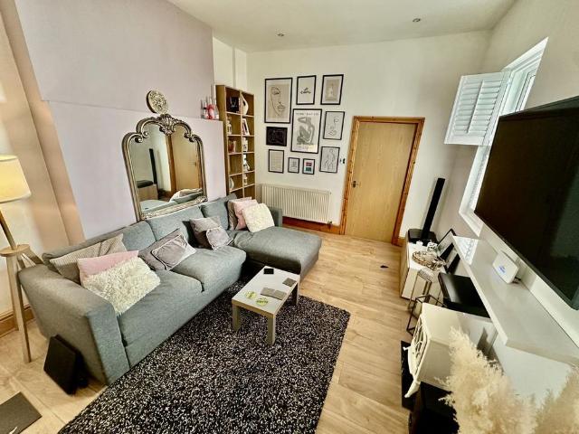 1 bedroom house to rent
