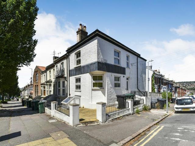 1 bedroom house to rent