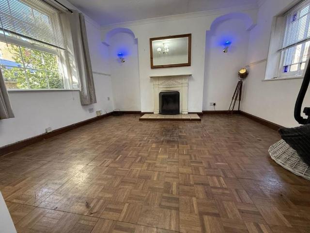 1 bedroom house to rent