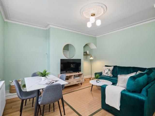 1 bedroom house to rent