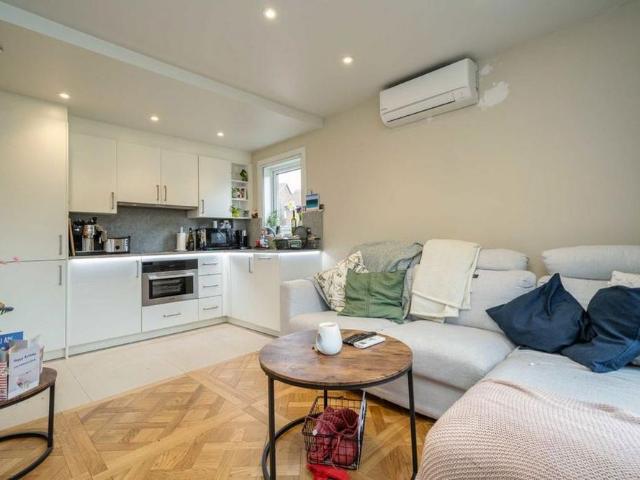 1 bedroom house to rent