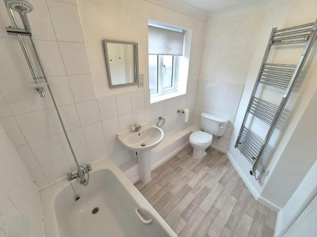 1 bedroom house to rent