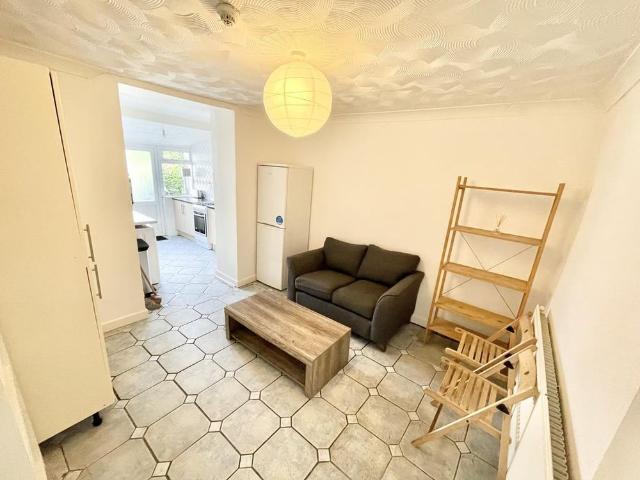 1 bedroom house to rent