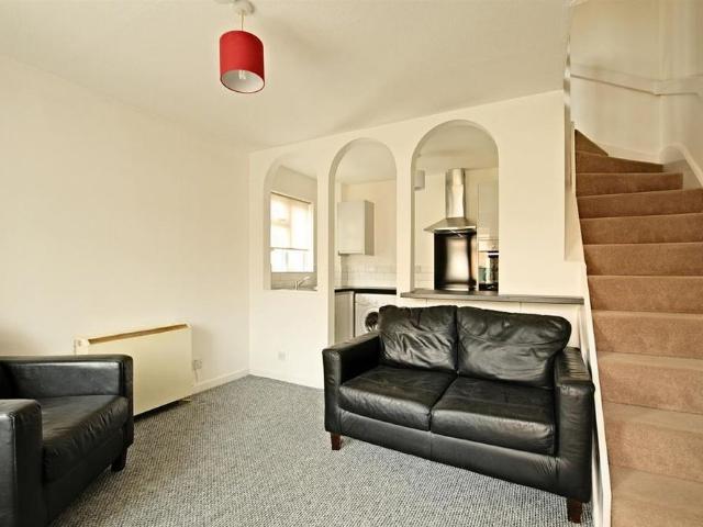 1 bedroom house to rent