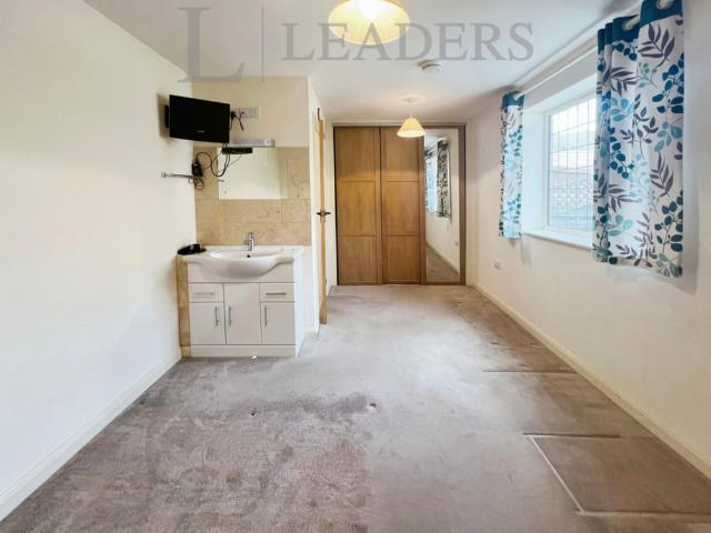 1 bedroom house to rent