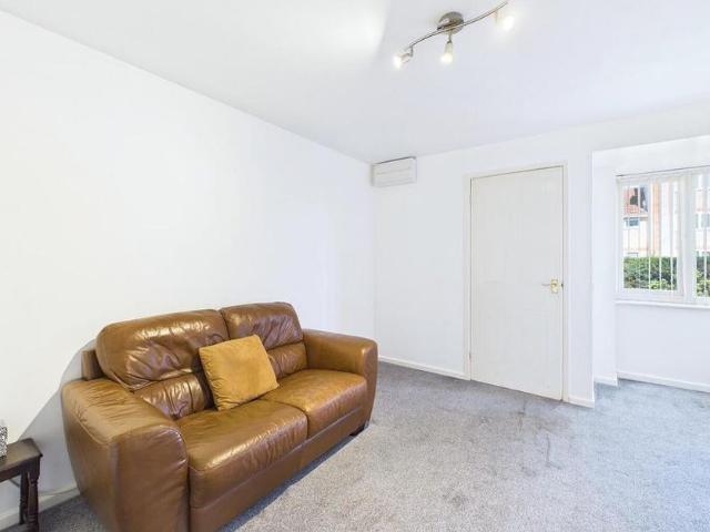 1 bedroom house to rent