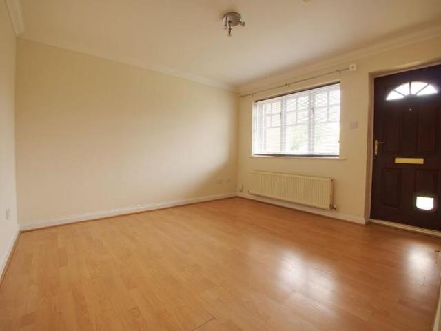 1 bedroom house to rent