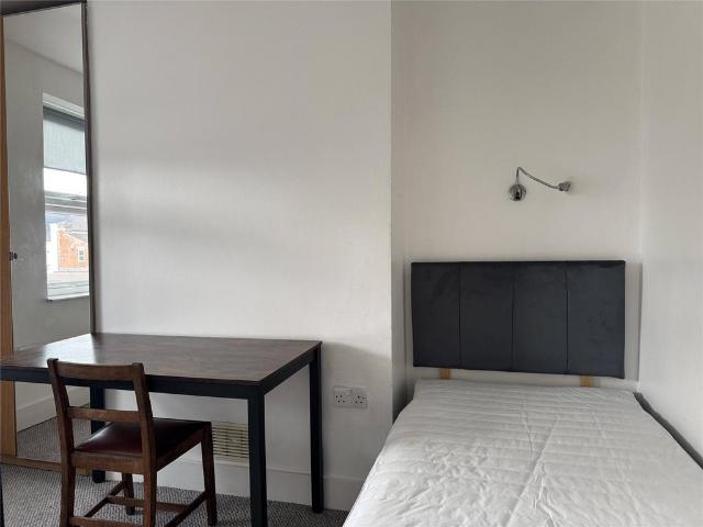 1 bedroom house to rent