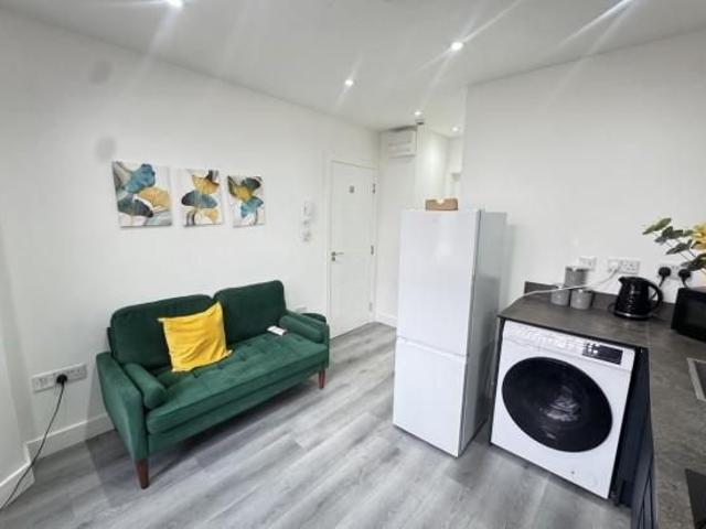 1 bedroom house to rent