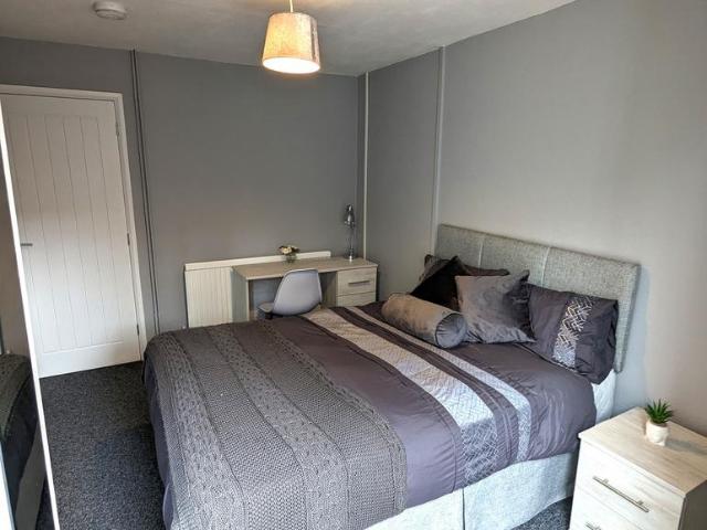 1 bedroom house to rent