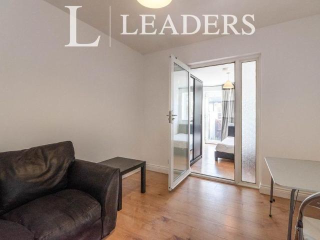 1 bedroom house to rent