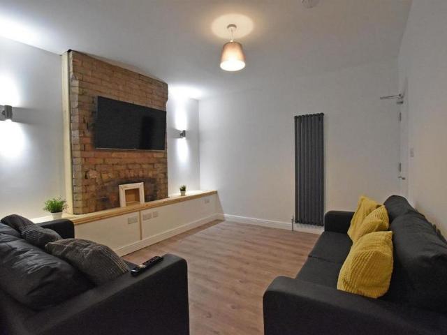 1 bedroom house to rent