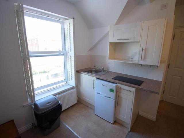 1 bedroom house to rent