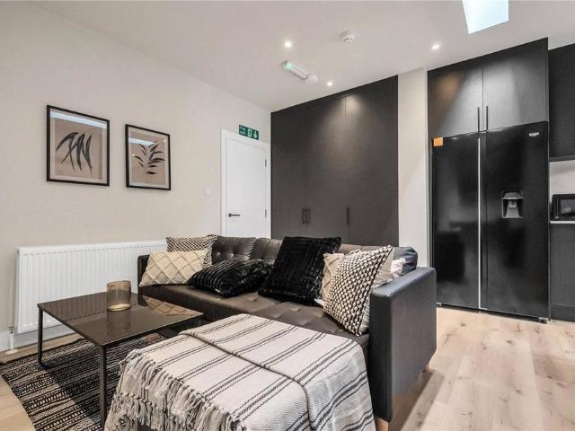 1 bedroom house to rent