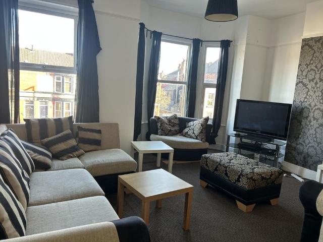1 bedroom house to rent
