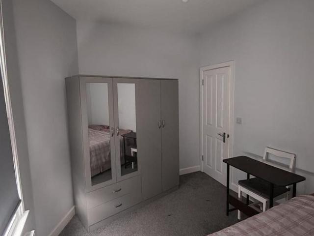 1 bedroom house to rent