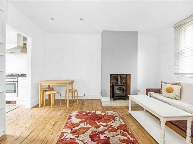 1 bedroom house to rent