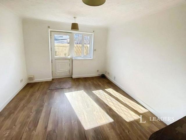 1 bedroom house to rent