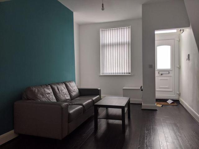 1 bedroom house to rent