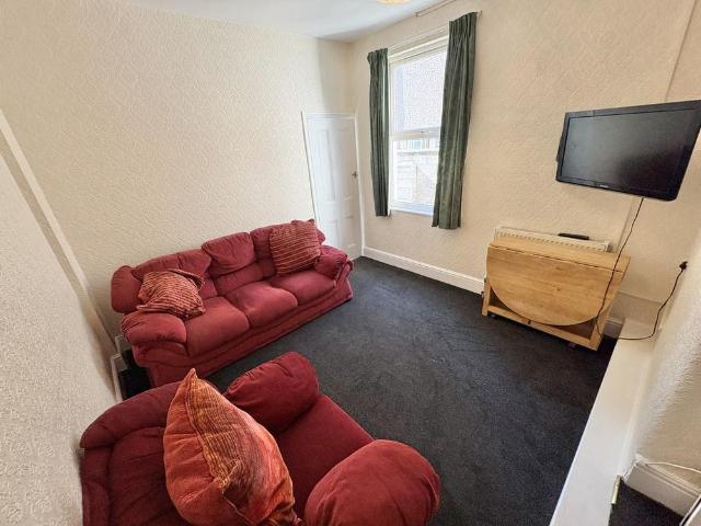 1 bedroom house to rent