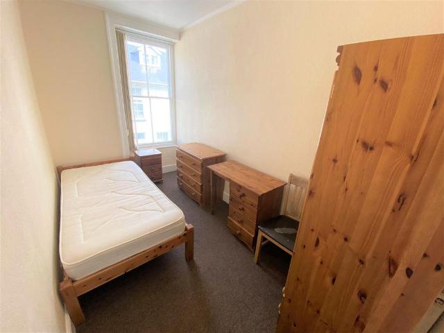 1 bedroom house to rent