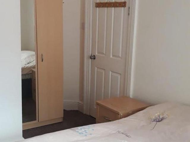 1 bedroom house to rent