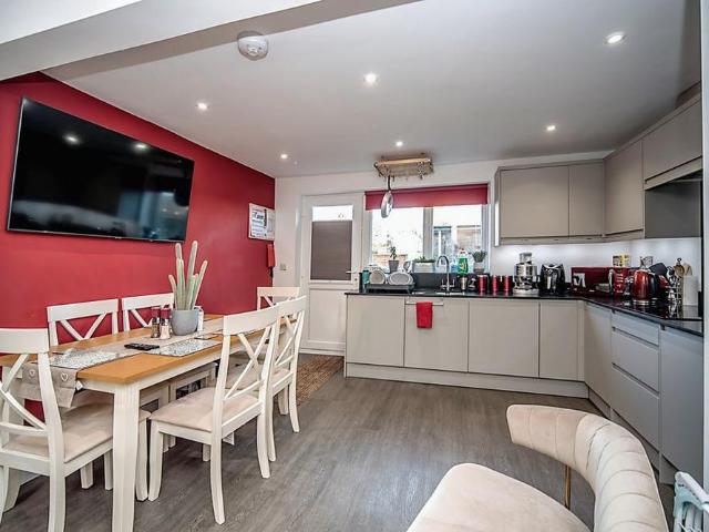 1 bedroom house to rent