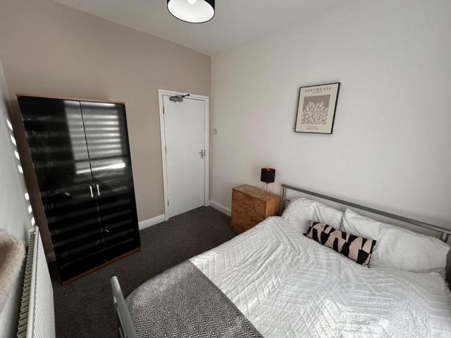 1 bedroom house to rent