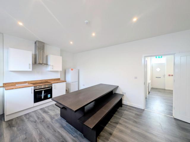 1 bedroom house to rent