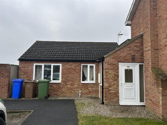 1 bedroom house to rent