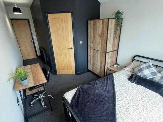 1 bedroom house to rent
