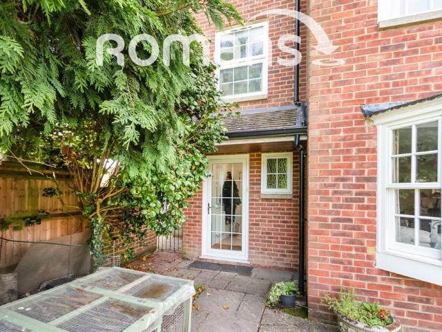1 bedroom house to rent