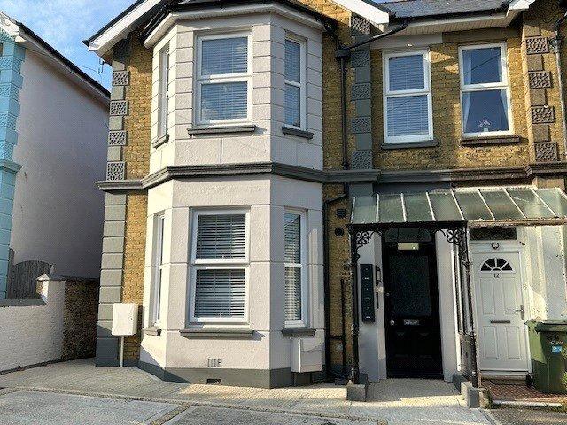 1 bedroom house to rent