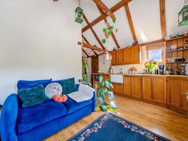 1 bedroom house to rent