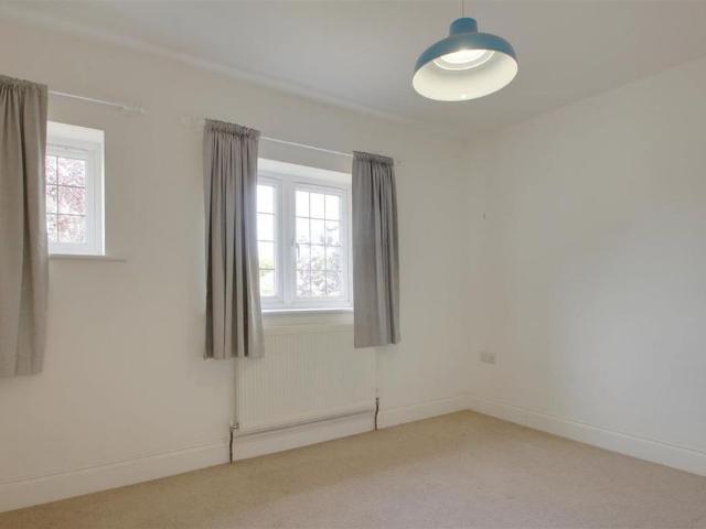 1 bedroom house to rent