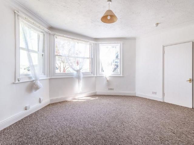 1 bedroom house to rent