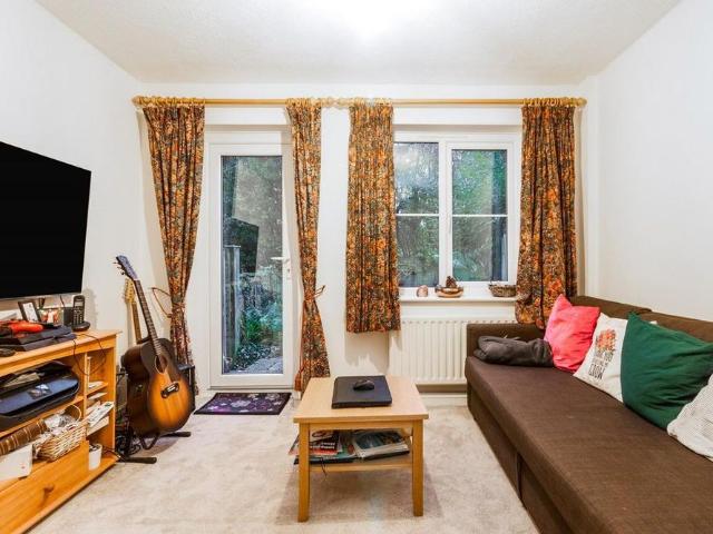 1 bedroom house to rent