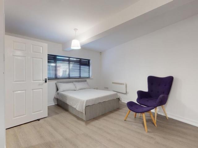 1 bedroom house to rent